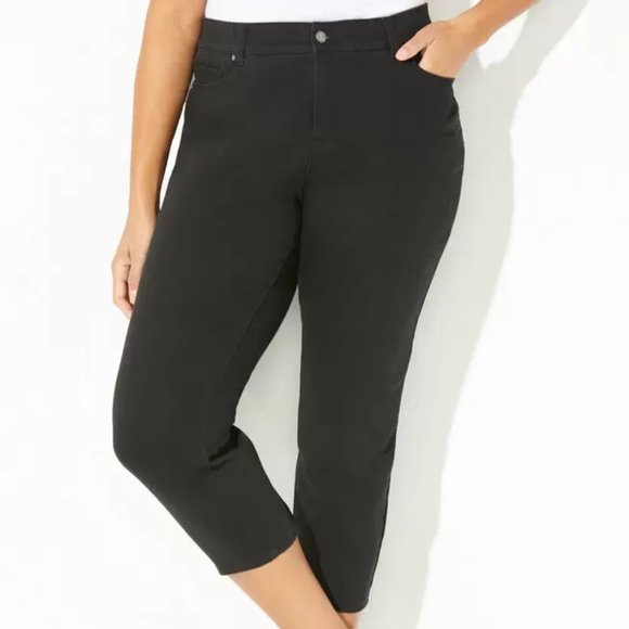 Catherines | Pants & Jumpsuits | Catherines Secret Slimmer Black Capri ...